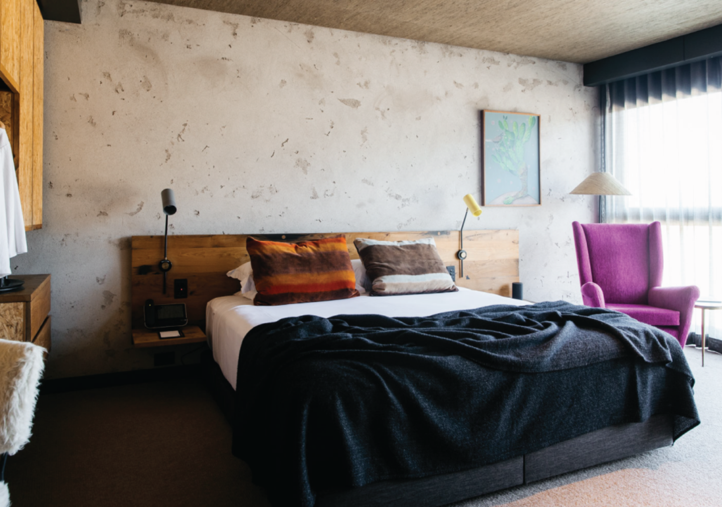 Book Horizon Large | Perks Included | Ovolo Nishi